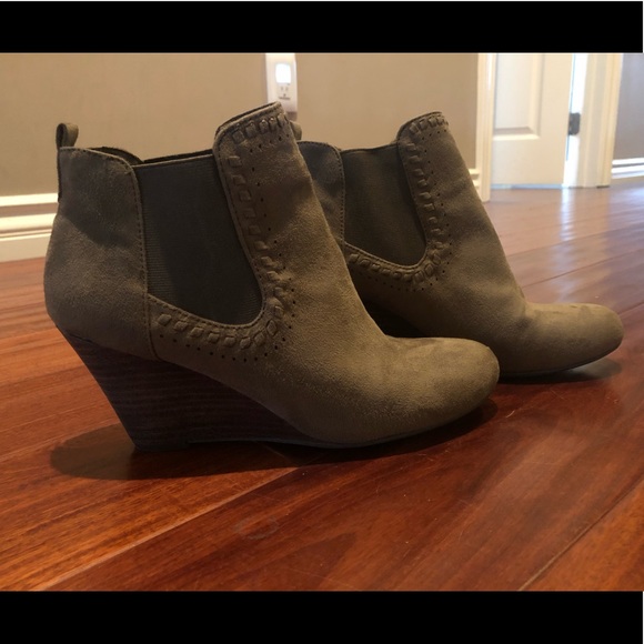 Report | Shoes | Booties | Poshmark